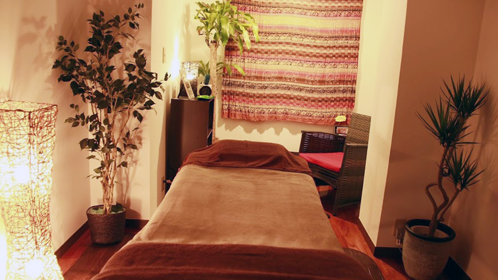 沖縄でエステハイフができるサロン｜LUCENT SPA 那覇本店｜ハイフのホンネ